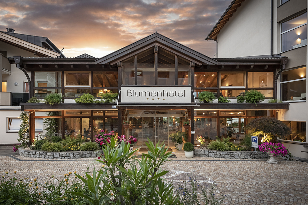 Baumgartner`s Blumenhotel Schenna - Partnerhotel Tiroler Goldschmied
